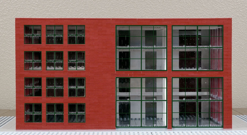 Centering a Town: 8th. Effort/Open | Architectures/Models